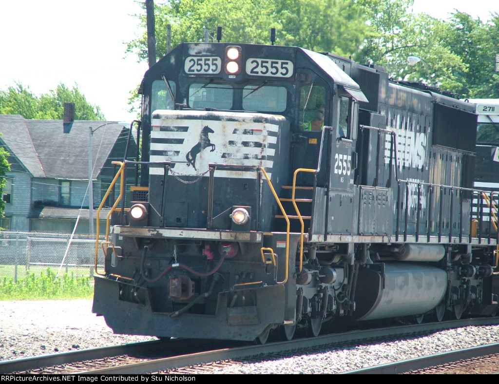 Weatherbeaten old "war horse" leads NS freight northbound at Marion OH.